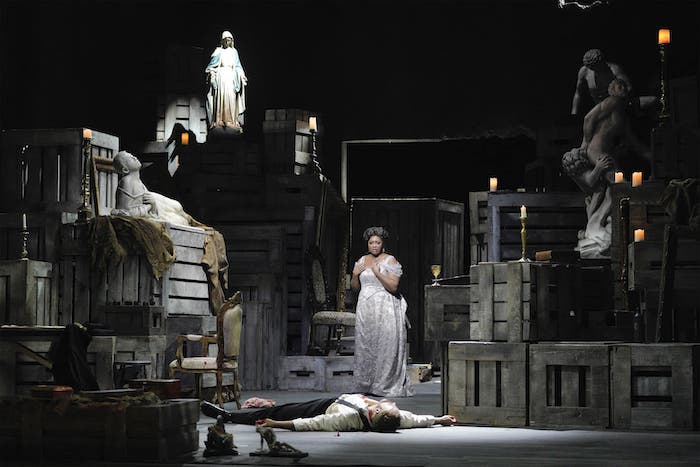 Review: A Magnificently Grim and Passionate “Tosca” – indulge